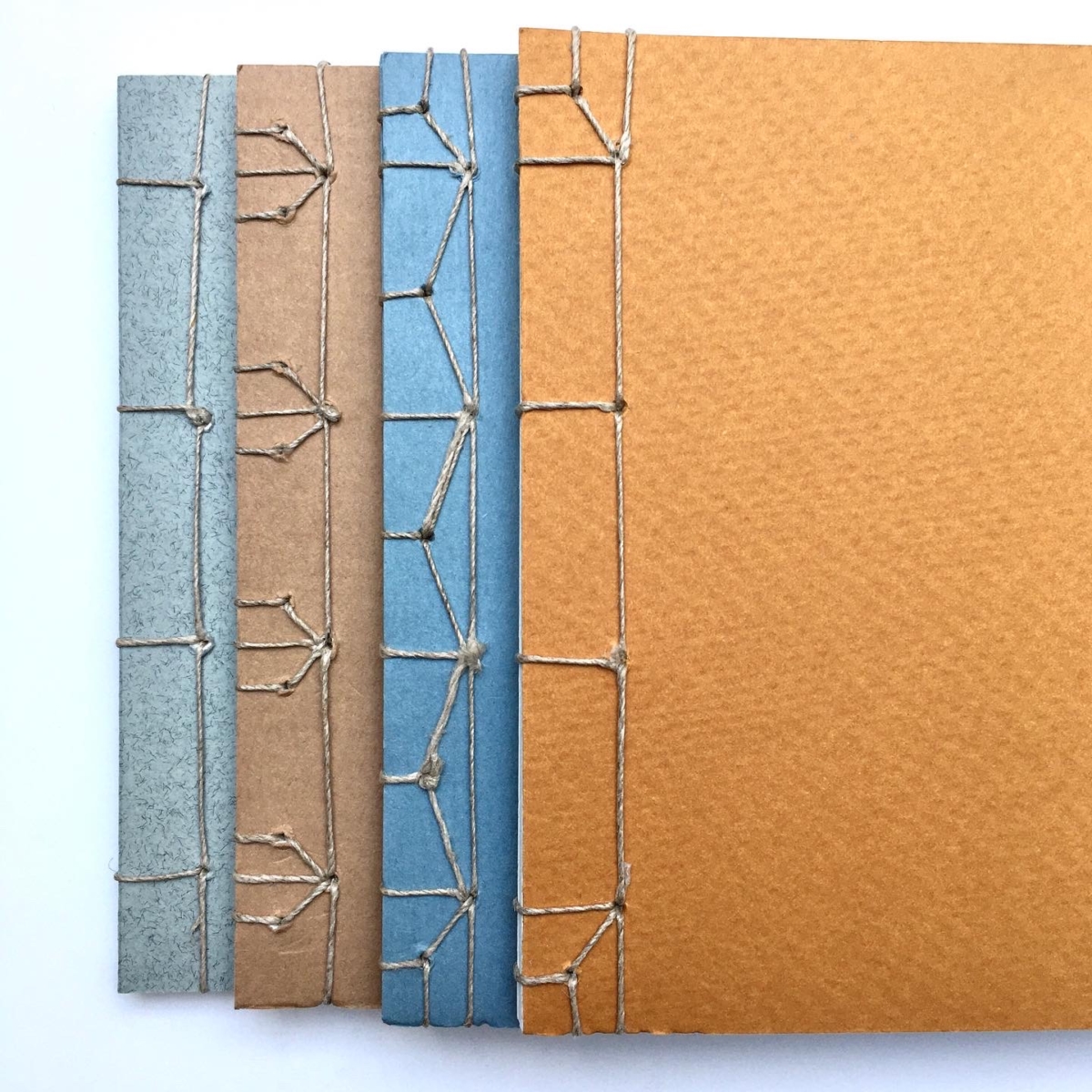 Japanse boekjes in omslag | Van Betuw Grafisch Ontwerp